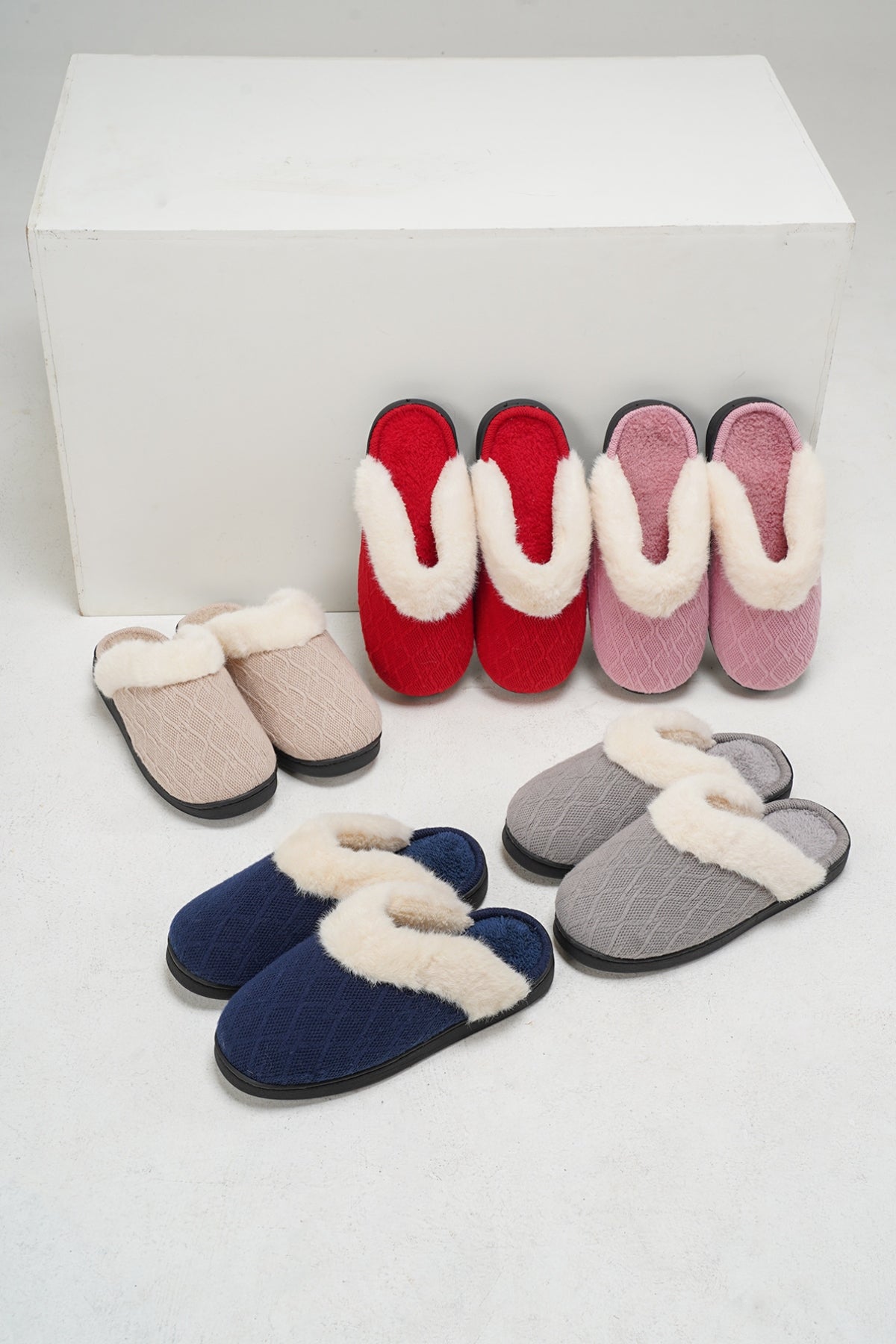 Thermal Faux Fur Round Toe Slippers – Sparkled Leopard Boutique